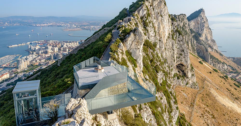 Skywalk by Arc Designs and Mayice Studio
